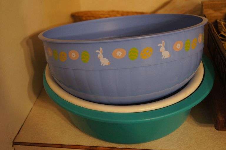 Blender, toaster, fridge magnets, cutting board, and more - Parrott ...