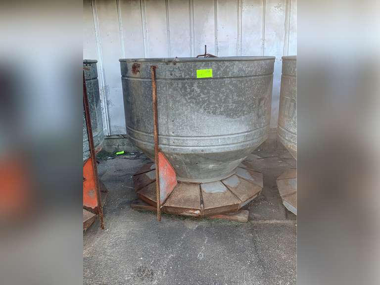 Pax Even-Flo Hog Feeders, No Lid, with Grain Auger Buckets - Parrott ...