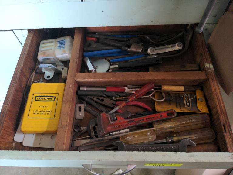 Drawer of miscellaneous hand tools, 8 in rigid pipe wrench ...