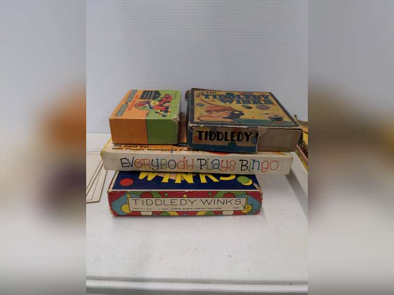 Vintage board games (Checker and game board, Peter Pan tiddley winks ...