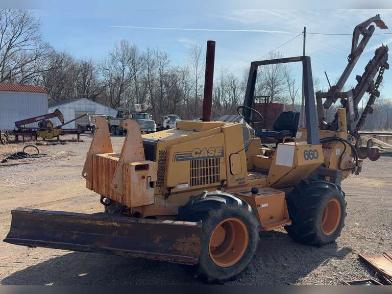CASE 660 Trencher, Running Order, 1861 Hours, 4 Wheel Drive, 4 Wheel ...