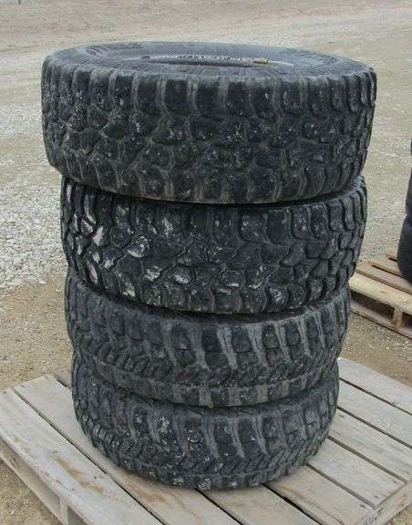 V-137 Tires + Wheels (4) - Pickett Auction Service