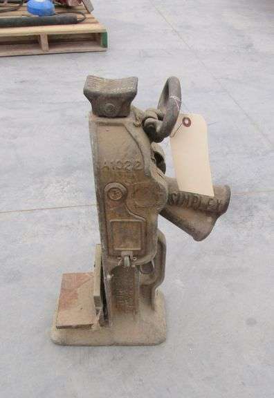 W-1420 Simplex House Jack - Pickett Auction Service