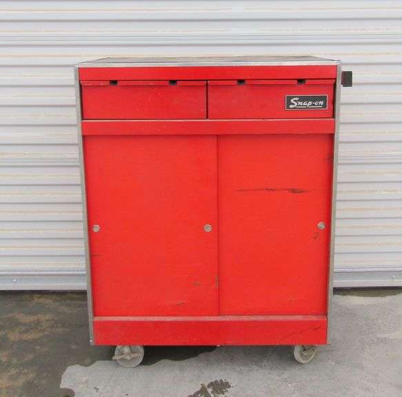 X-818 Snap-On Toolbox W/ Tools - Pickett Auction Service