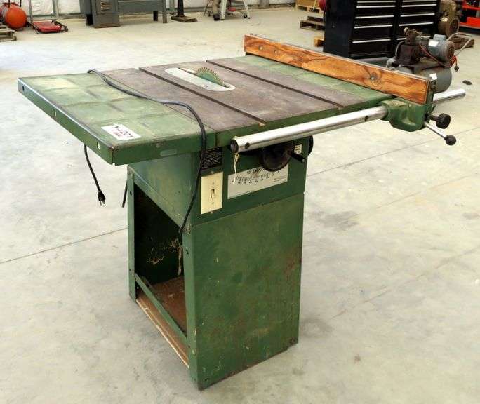 Y-1201 Table Saw 10" - Pickett Auction Service