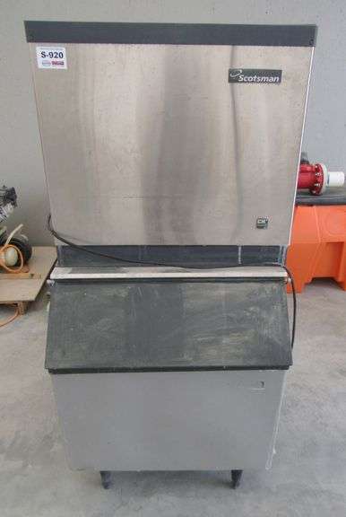 S-920 Scotsman Ice Machine - Pickett Auction Service