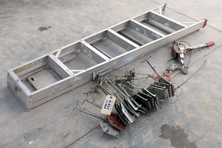 X-823 Come-A-Long + Ladder + Traps - Pickett Auction Service