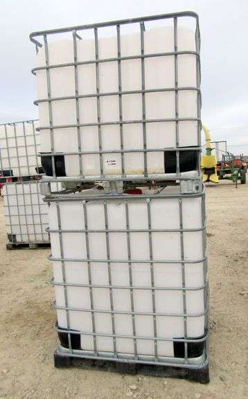 E-1349 Poly Tanks - Pickett Auction Service