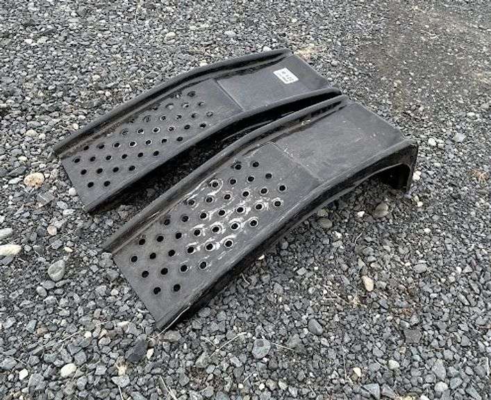 R-122 Auto Ramps - Pickett Auction Service