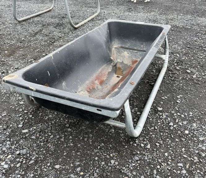 R-206 Behlen Country Feed Trough - Pickett Auction Service