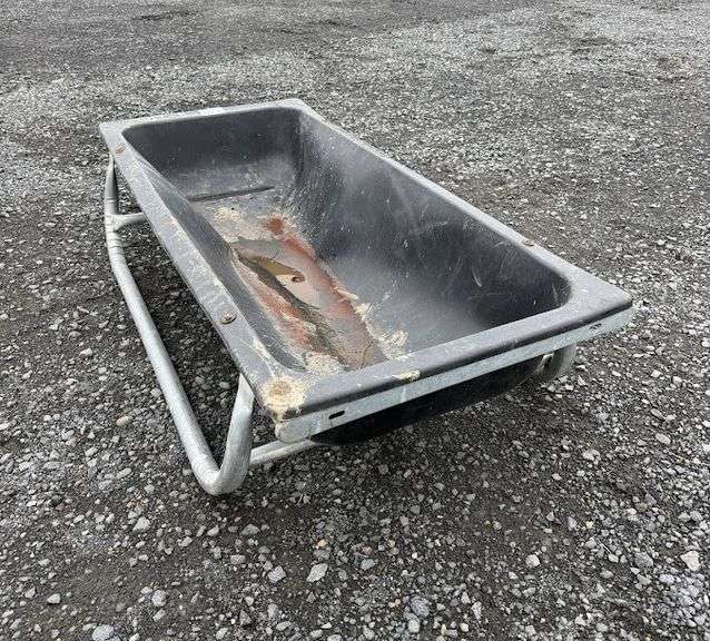 R-206 Behlen Country Feed Trough - Pickett Auction Service