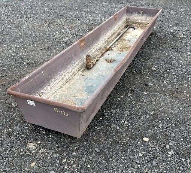 R-121 Metal Water Tank w/Water Hydrant - Pickett Auction Service