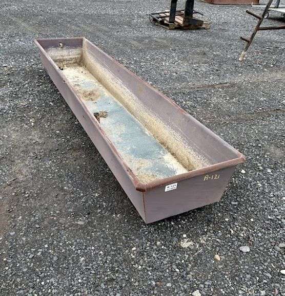 R-121 Metal Water Tank w/Water Hydrant - Pickett Auction Service