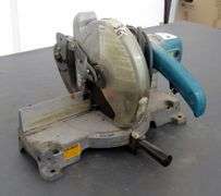 E-1352 Makita Miter Saw - Pickett Auction Service