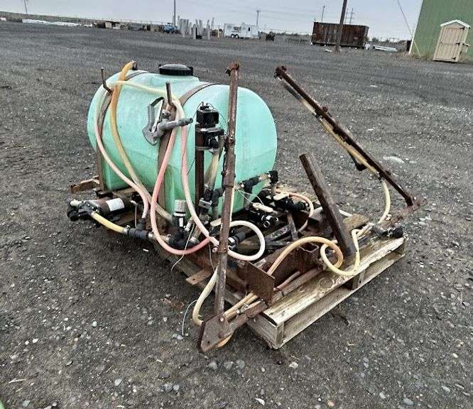 GREEN SHOP AREA R-526 Sprayer Unit - Pickett Auction Service