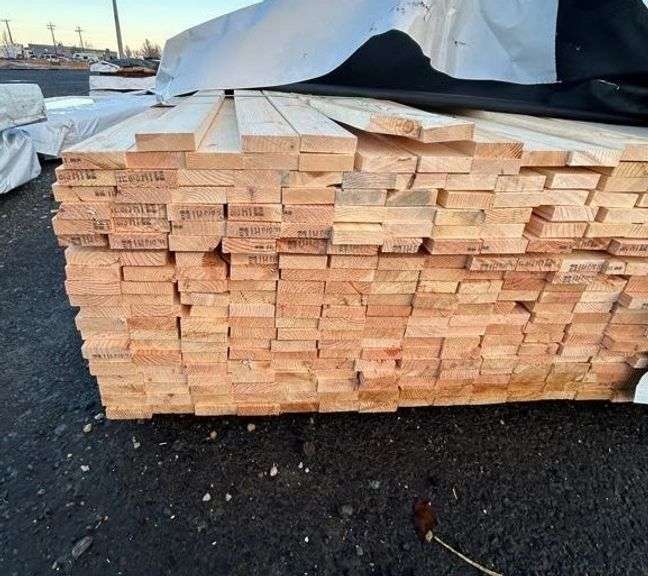 R-400 1x3 Pine Dimensional Lumber - Pickett Auction Service
