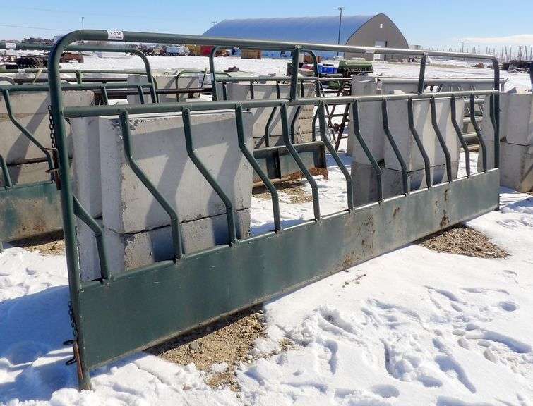 V-518 Behlen Country Feeder Panel - Pickett Auction Service