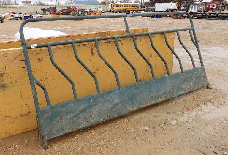 V-845 Behlen Country Feeder Panel - Pickett Auction Service