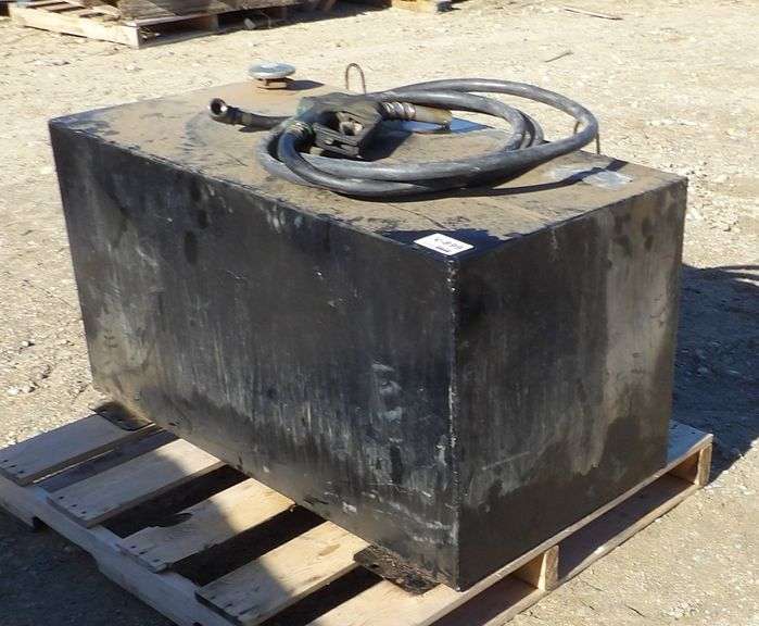 V-899 Transfer Tank - Pickett Auction Service