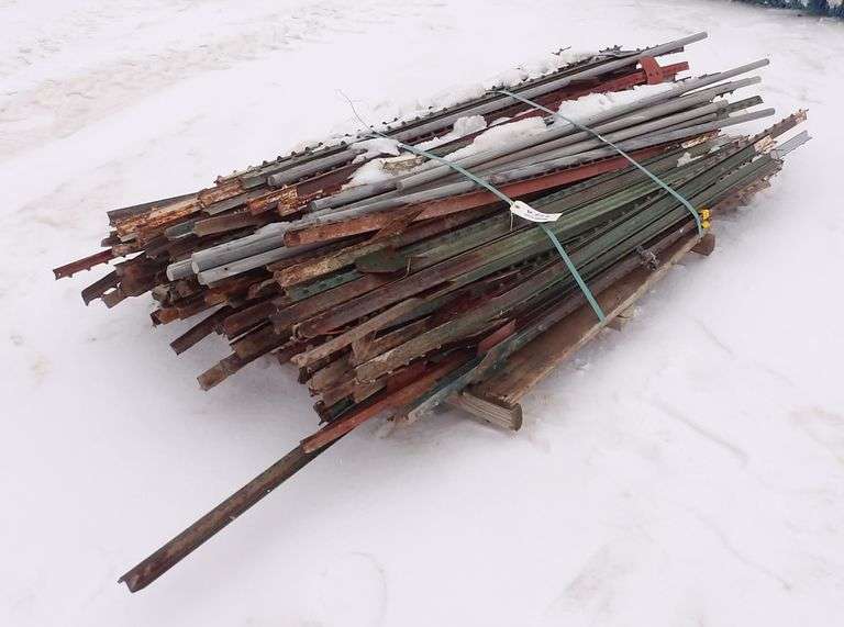 V-578 T-Posts + Fiberglass Posts - Pickett Auction Service