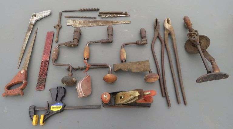 V-715 Carpenter Box & Primitive Tools - Pickett Auction Service