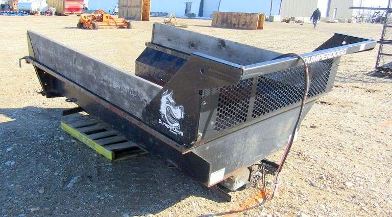 V-723 Dump Bed Insert - Pickett Auction Service