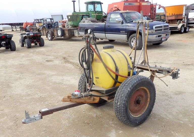 V-1110 Pull Type Sprayer - Pickett Auction Service