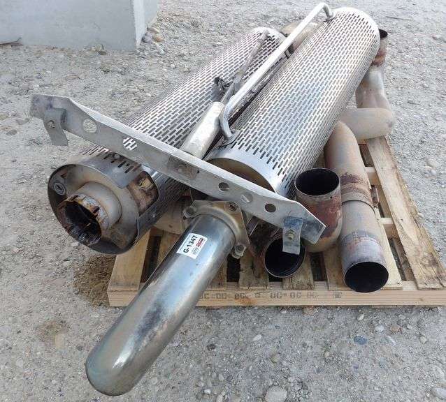 G-1347 Semi Stacks & Pipes - Pickett Auction Service