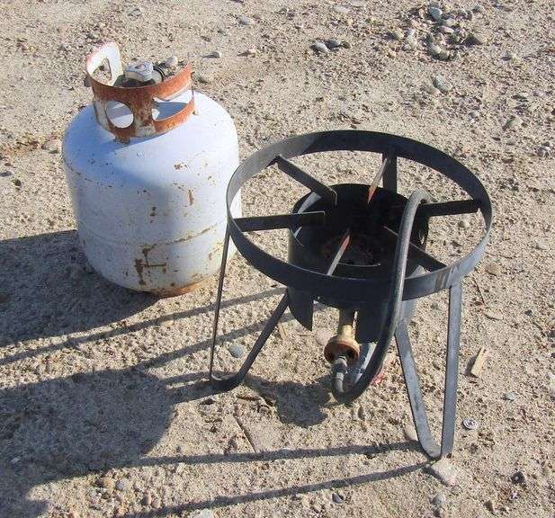 G-723 Propane Tank & Burner - Pickett Auction Service
