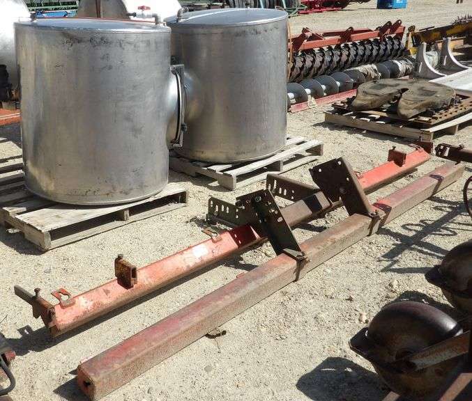 G-378 Stainless Steel Tanks + Tool Bars - Pickett Auction Service