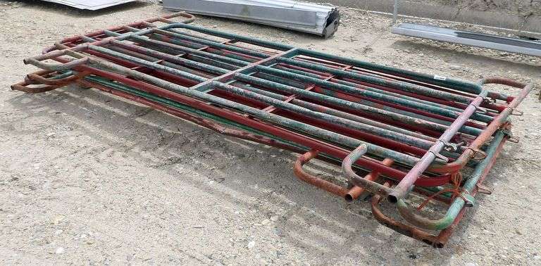 G-904 Livestock Gate & Panels - Pickett Auction Service