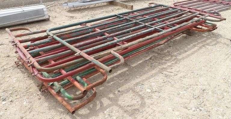 G-904 Livestock Gate & Panels - Pickett Auction Service