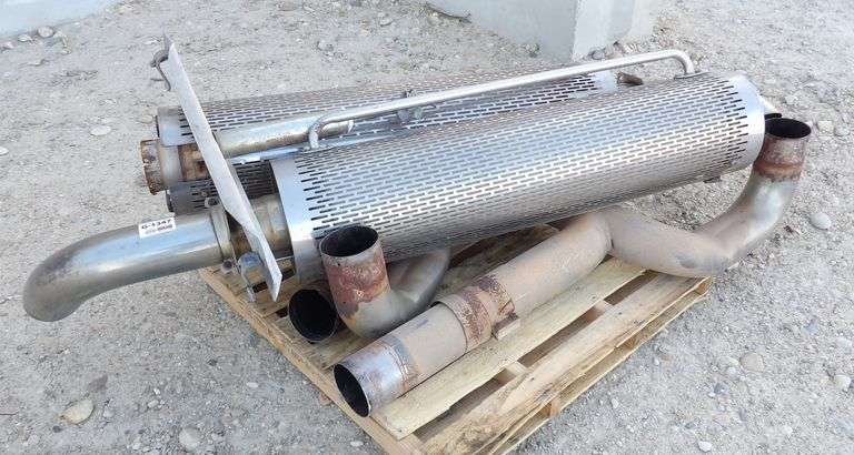 G-1347 Semi Stacks & Pipes - Pickett Auction Service