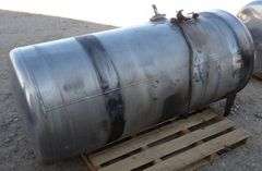 G-1361 Semi Fuel Tank - Pickett Auction Service
