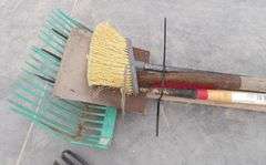 G-647 Large Hand Tools - Pickett Auction Service