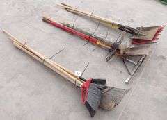 G-648 Large Hand Tools - Pickett Auction Service