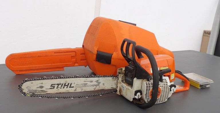 R-905 Stihl Chainsaw - Pickett Auction Service