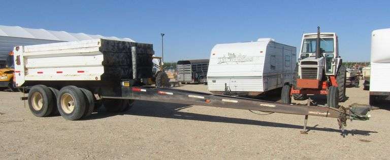 R-1400 2000 Williamsen Pup Dump Trailer - Pickett Auction Service