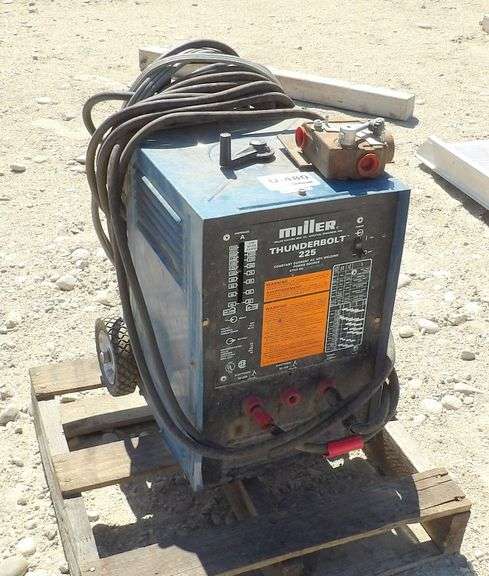 U-480 Miller Thunderbolt 225 Welder - Pickett Auction Service