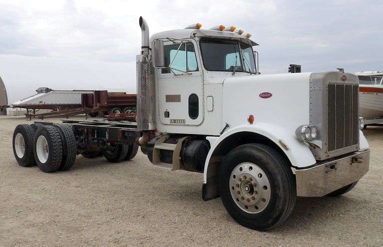 U-1290 1974 Peterbilt 359 Truck Tractor - Pickett Auction Service