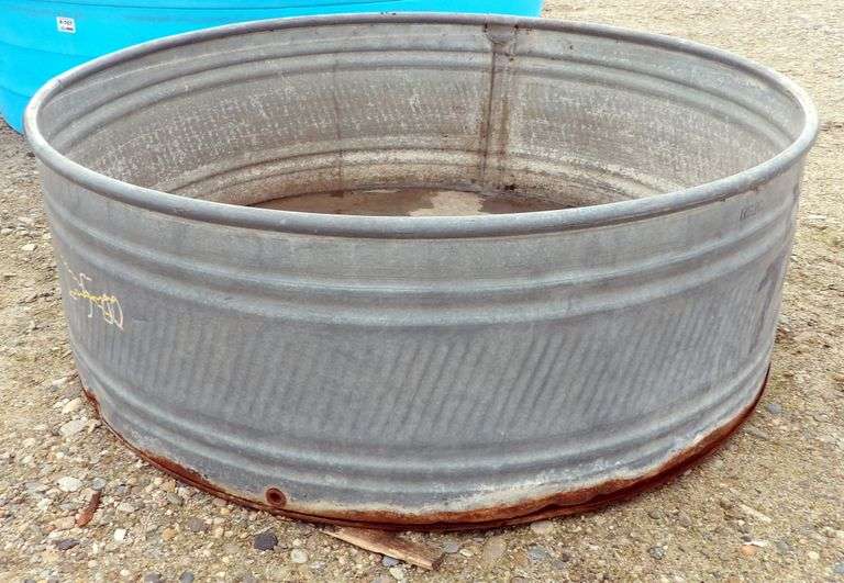 P-822 HW Brand Stock Tank - Pickett Auction Service
