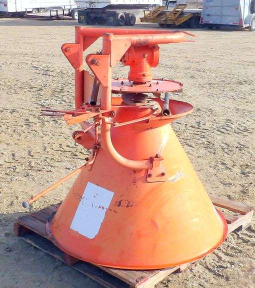 B-403 3-Point Broadcast Spreader - Pickett Auction Service