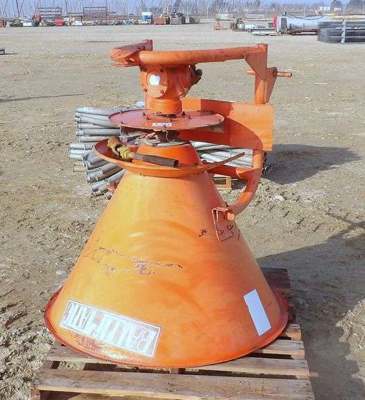 B-403 3-Point Broadcast Spreader - Pickett Auction Service