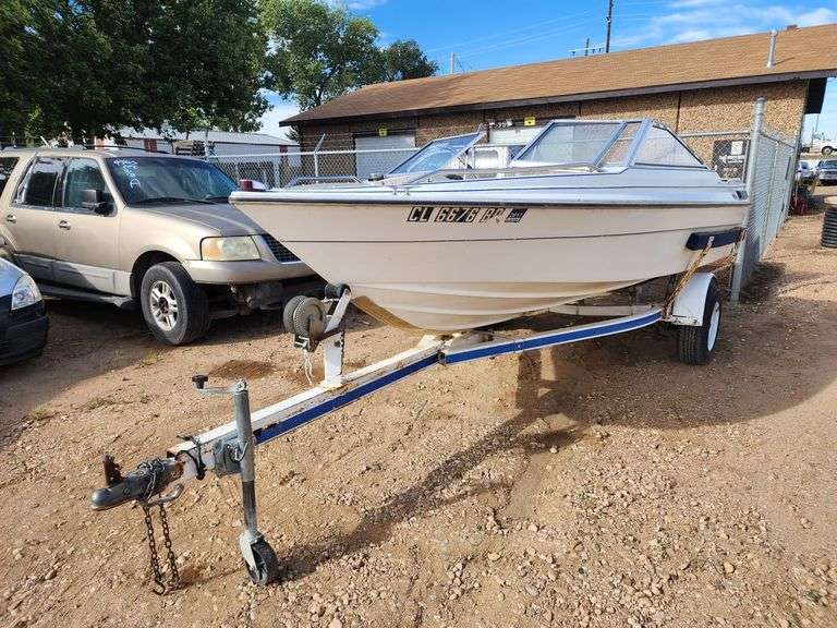 2000 BOAT WITH TRAILER - Peak Auto Auctions