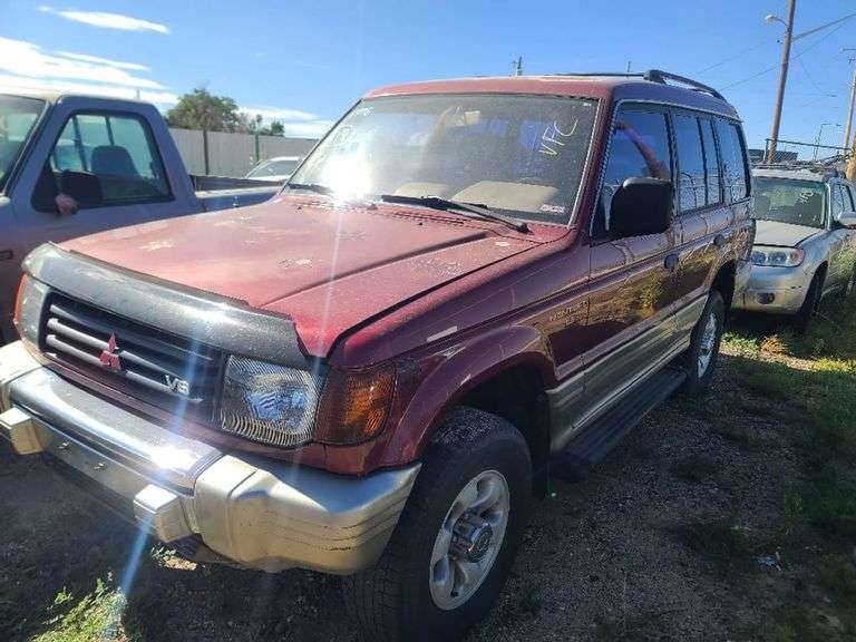 1996 MITSUBISHI MONTERO / TITLE - Peak Auto Auctions
