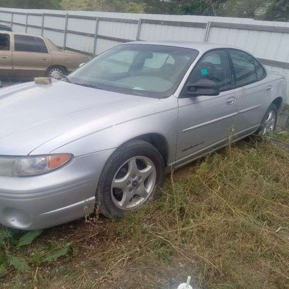 2001 PONTIAC GRAND PRIX - Peak Auto Auctions