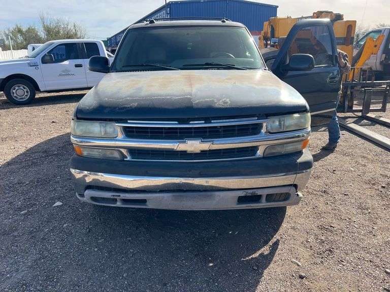 2004 CHEVROLET SUBURBAN - Peak Auto Auctions