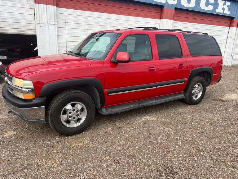 2002 CHEVROLET SUBURBAN - Peak Auto Auctions