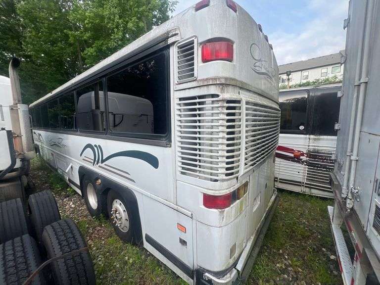 1996 MOTOR COACH INDUSTRIES 102D3 INTERCITY/D4000 - Peak Auto Auctions