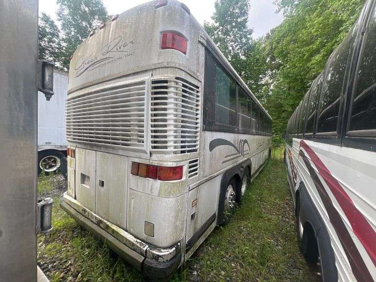1996 MOTOR COACH INDUSTRIES 102D3 INTERCITY/D4000 - Peak Auto Auctions
